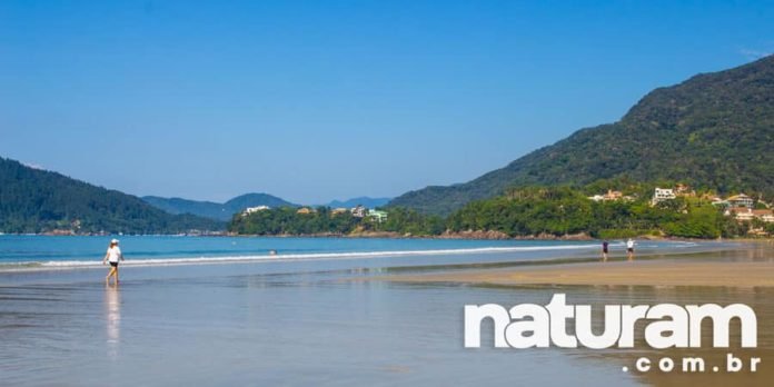 Praia da Enseada Ubatuba 2025: onde ficar, o que fazer